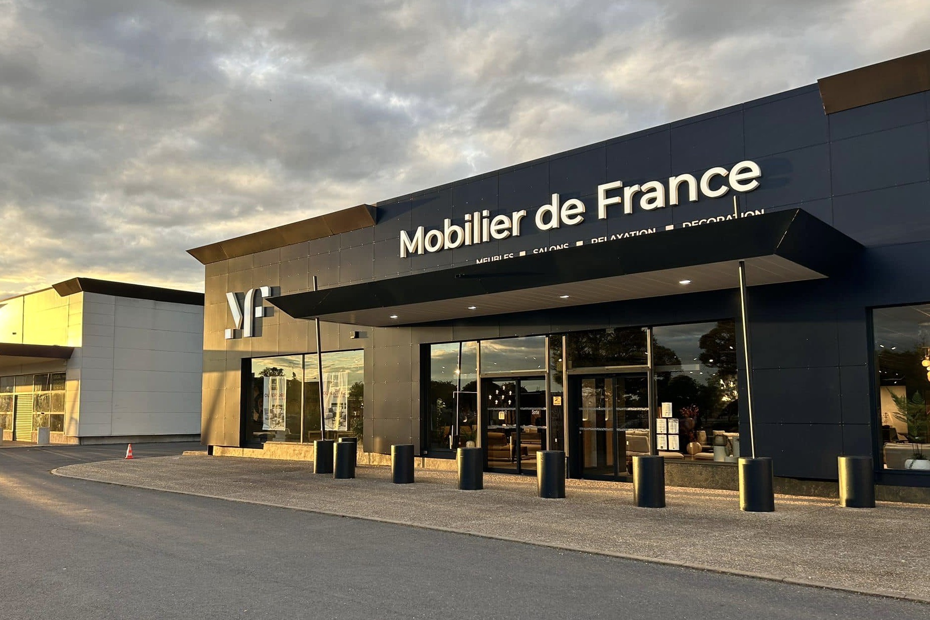 Mobilier de France a ouvert cinq magasins en l’espace de trois mois ...